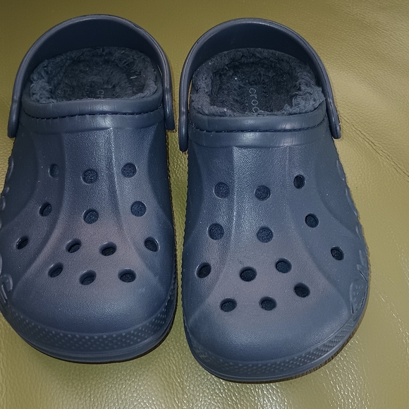 CROCS | Shoes | Crocs Classic Lined Fuzzy Blush Slip On Shoes Unisex Sz ...